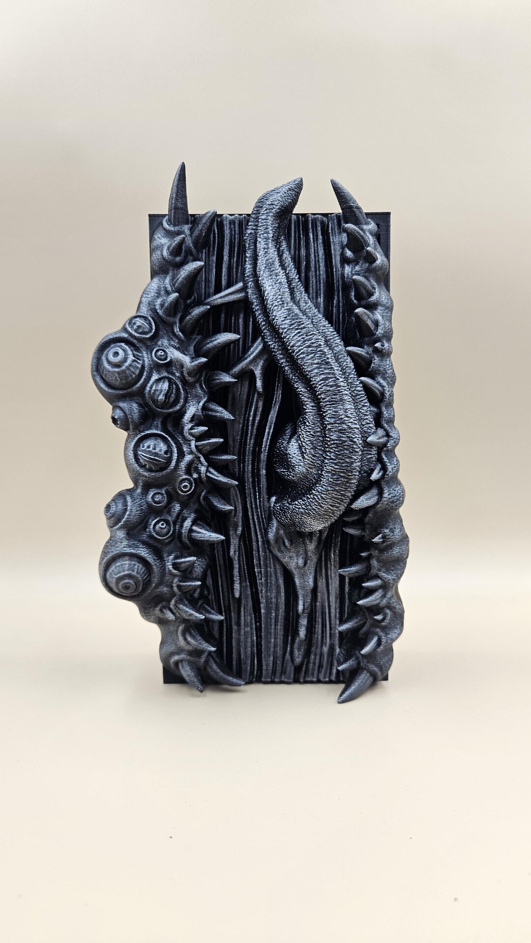 Mimic Book Nook – 3D Printed Monster Bookend for Fantasy Lovers - Hand ...