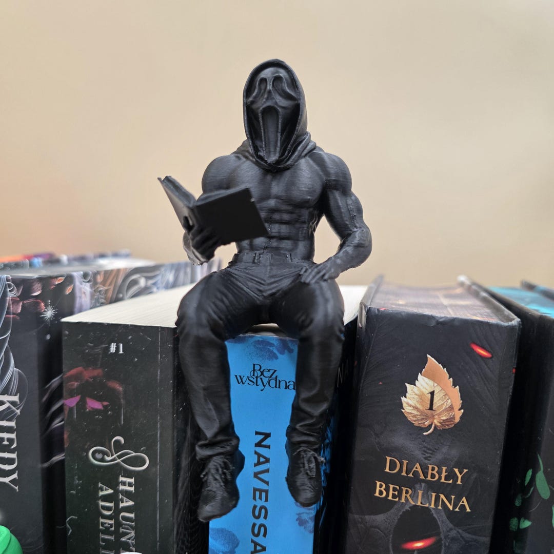 Bookshelf Nerd Daddy Figurine - Etsy