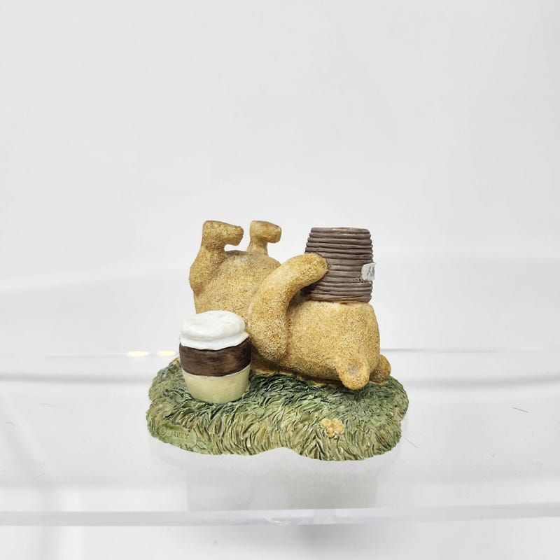 Figurine Border Fine Arts - Etsy