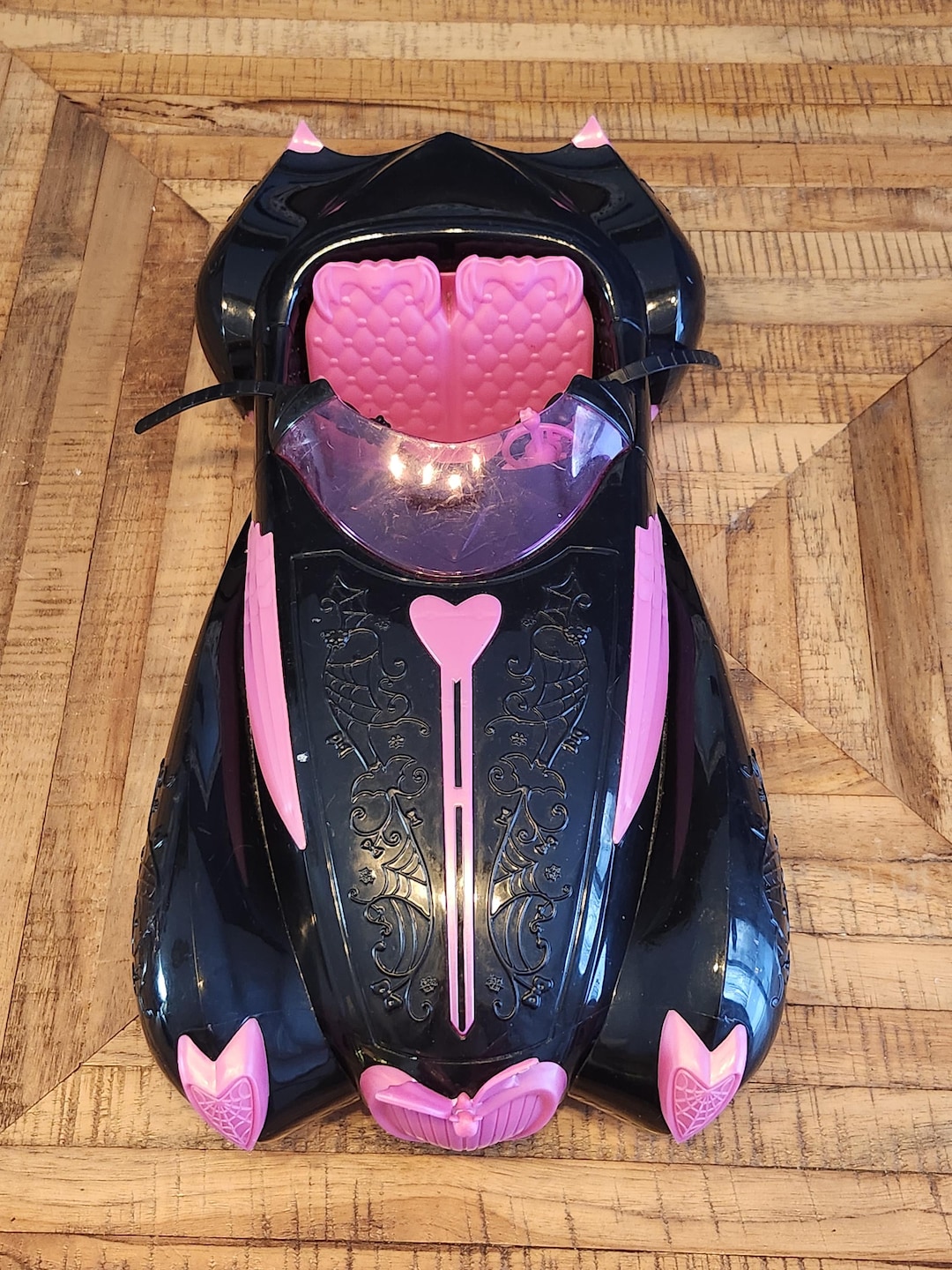 2011 Monster High Doll Car Draculaura Sweet 1600 Roadster Corvette ...