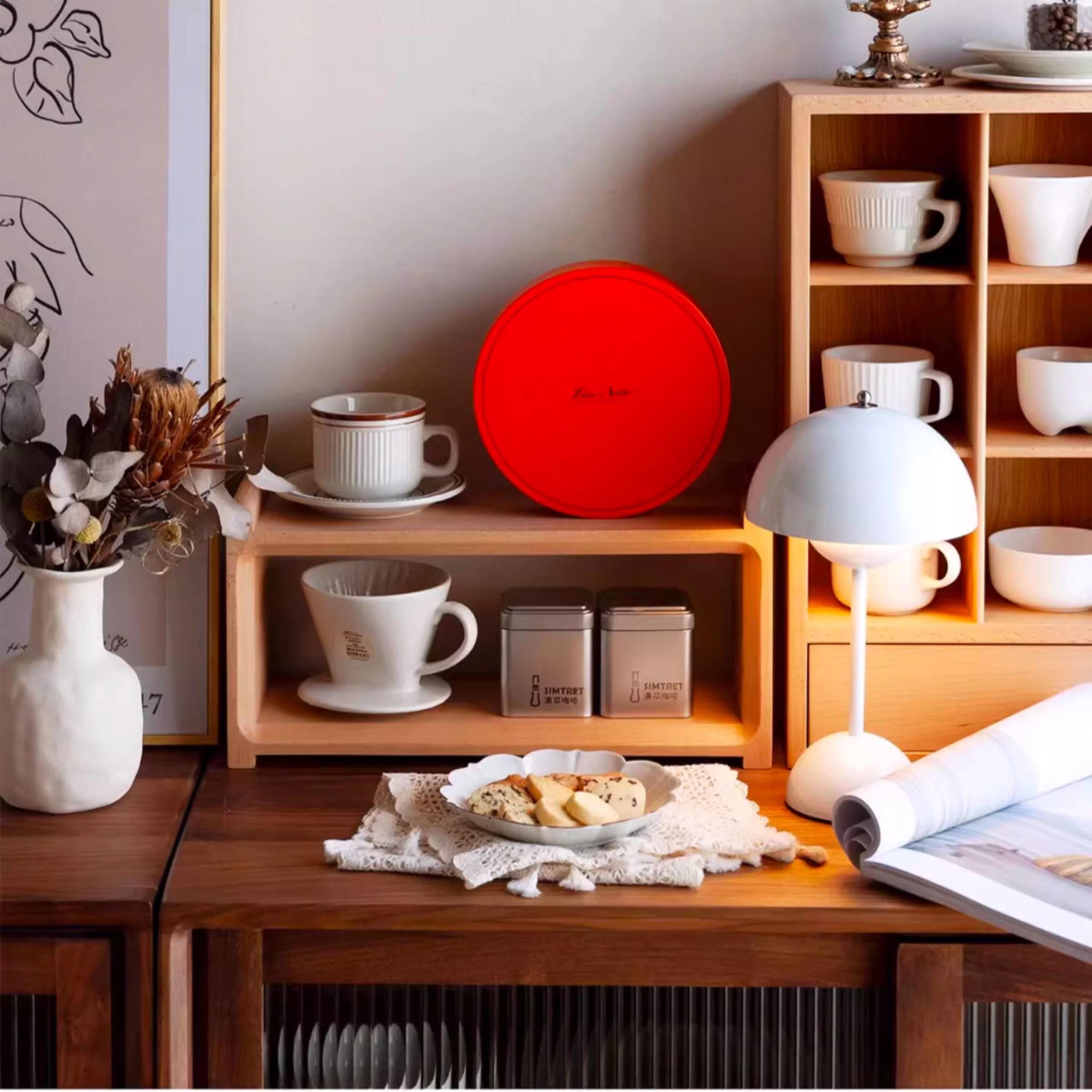 Wooden Countertop Kitchen Shelf. Perfect Display Shelf for A Cozy ...