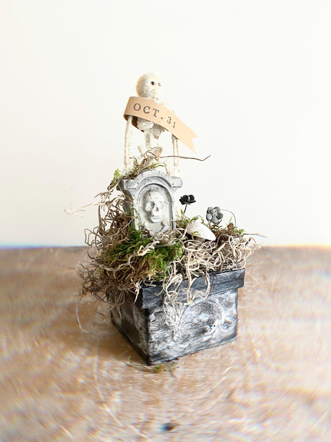 Vintage Style Skeleton and Headstone Primitive Halloween Cemetery ...