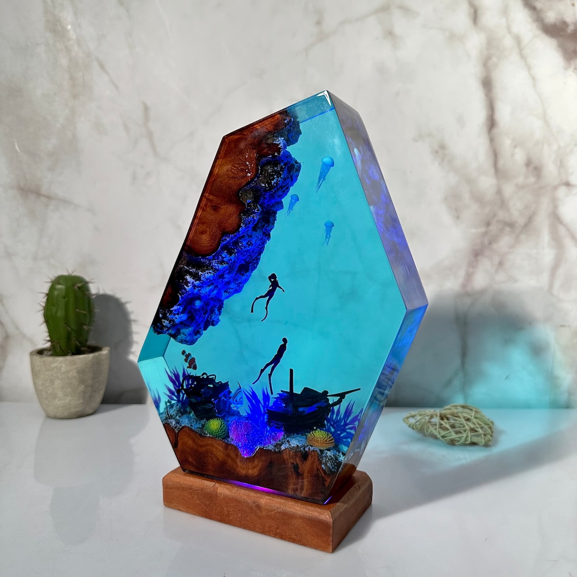 Free Diver Resin Night Light, Desk Ocean Resin Decor, Wooden Resin Art ...