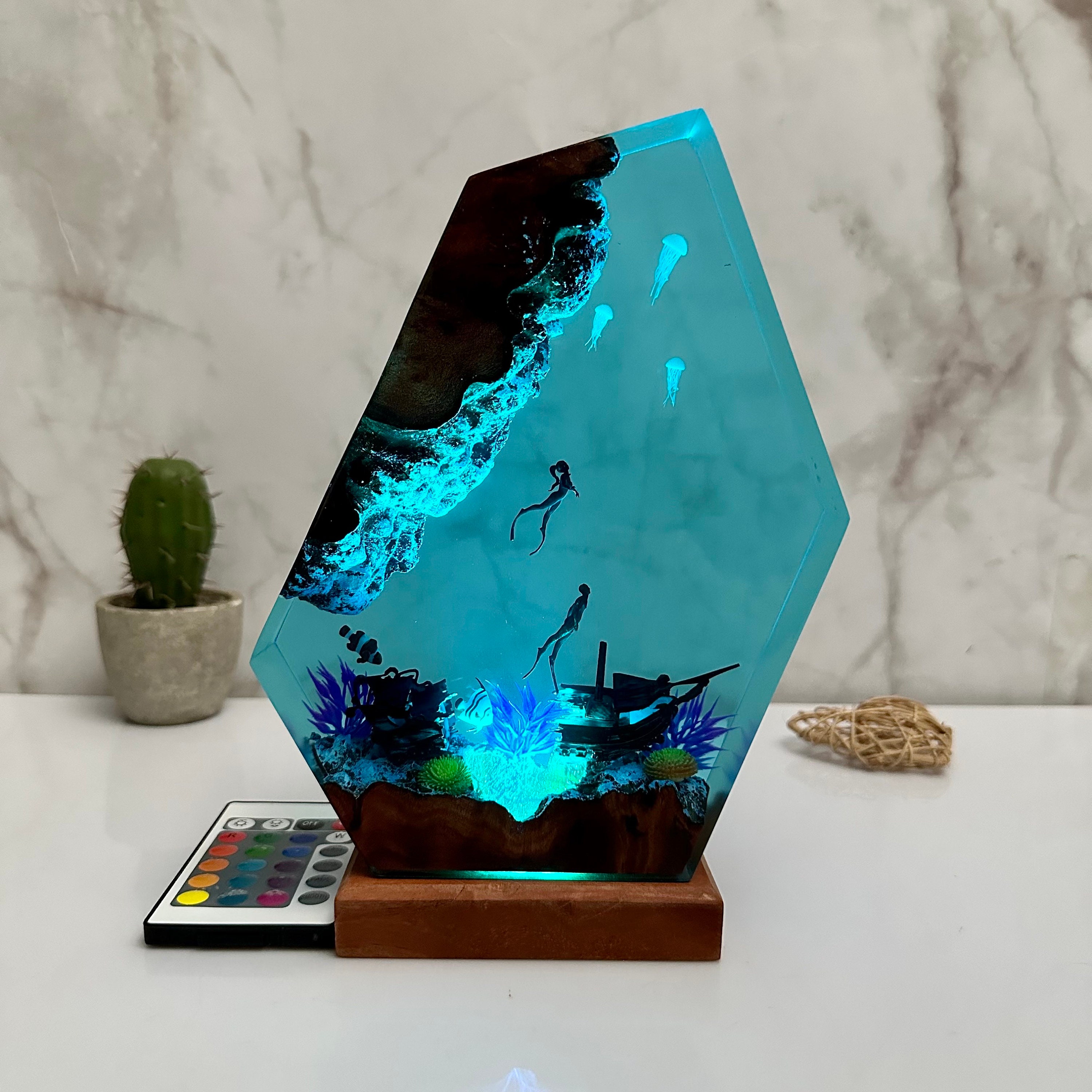 Free Diver Resin Night Light, Desk Ocean Resin Decor, Wooden Resin Art ...