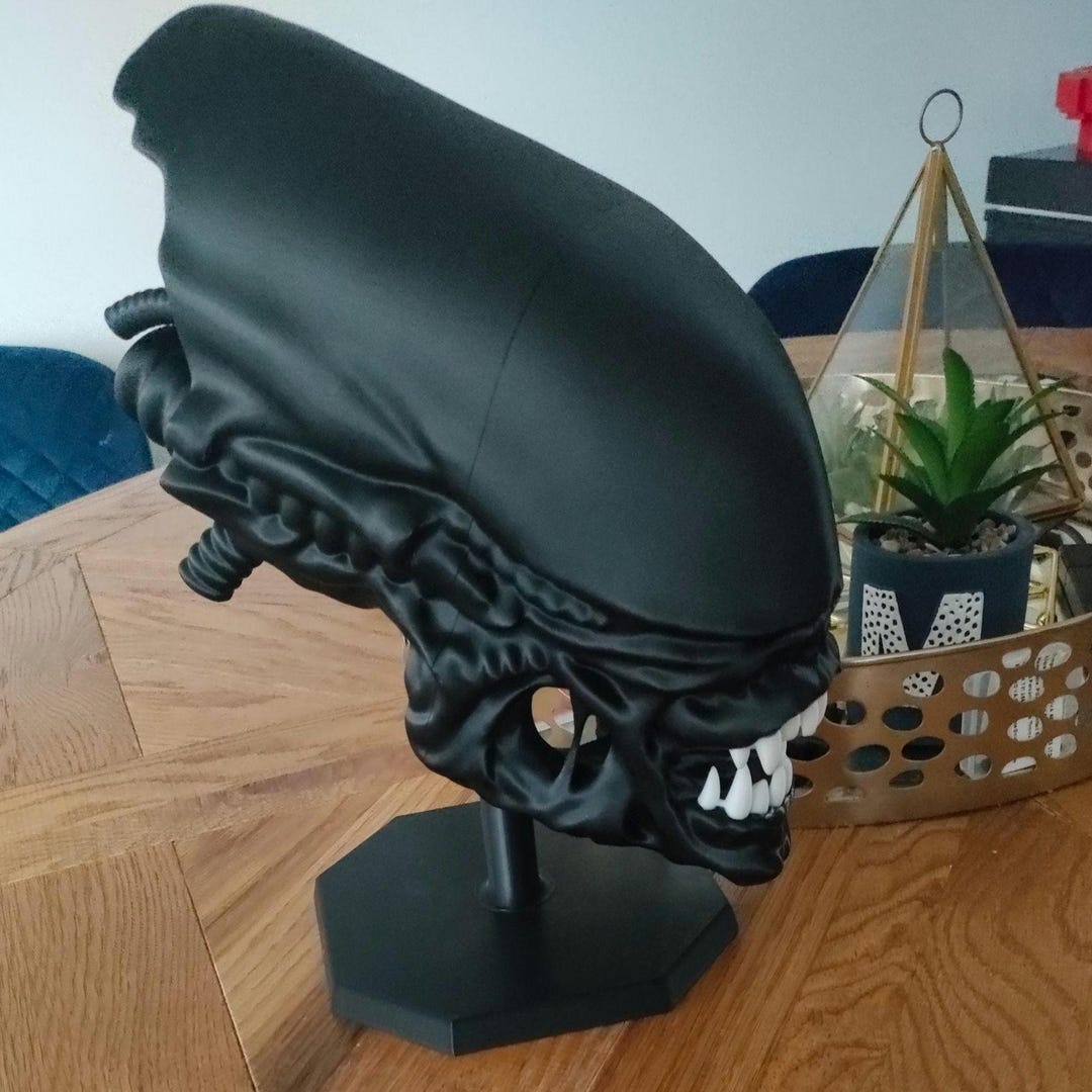 Xenomorph Trophy Head on Stand LARGE - Etsy