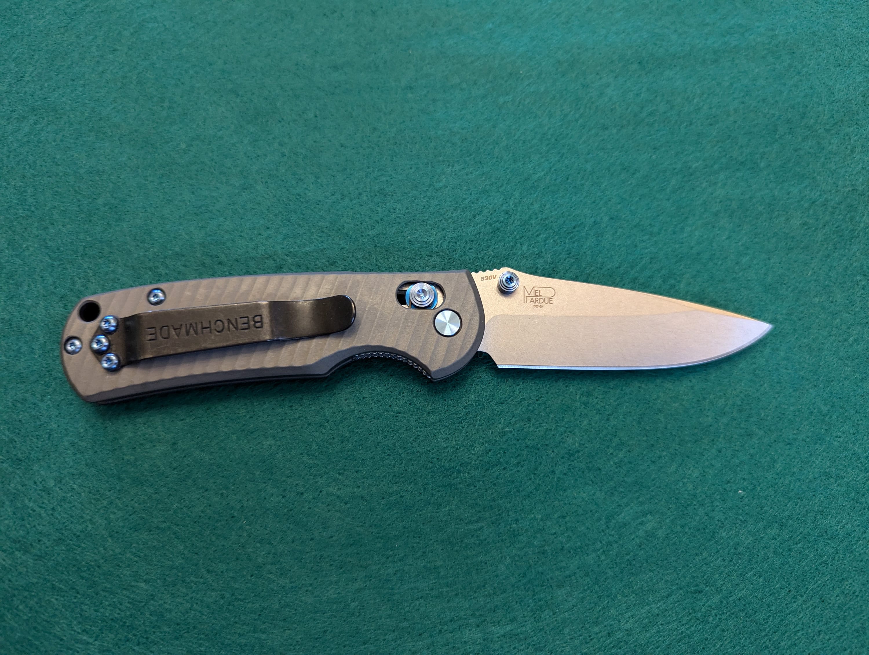 Benchmade Mini-griptilian With AWT Sniper Gray Scales/blue Titanium ...