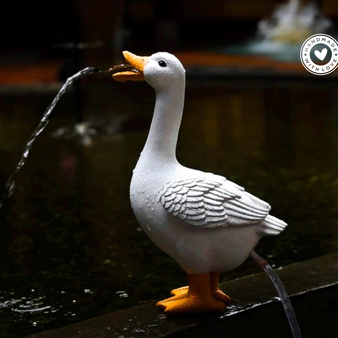 Water Spitter Resin Statue Duck Statue Outdoor Decor Garden Decoration ...