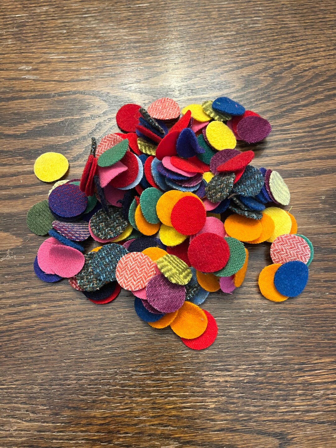 Colorful Wool Pennies: 1-inch Pre-cut Applique Mix (100pcs) - Etsy
