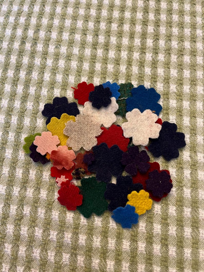 Small Wool Flowers Random Mix , Wool Precuts Wool Apliqué, ,wool Die ...