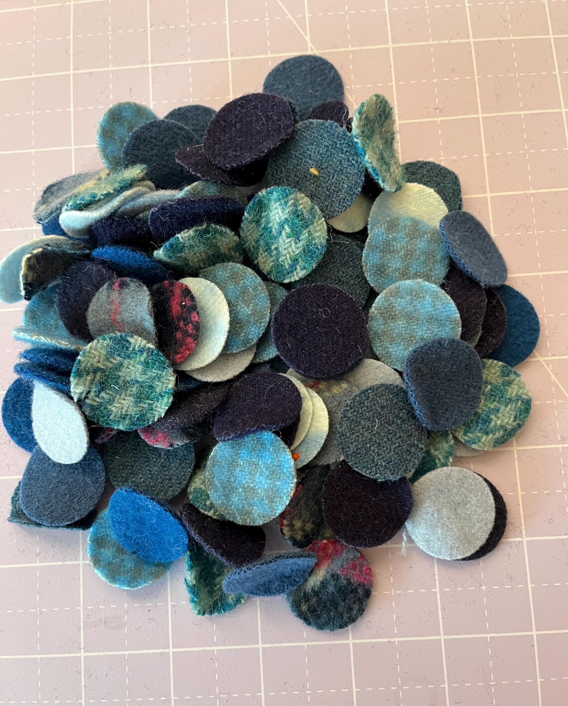 New Wool Pennies Blue Mix / 1 Inch / 100pcs / Pre-cut / Applique/penny ...