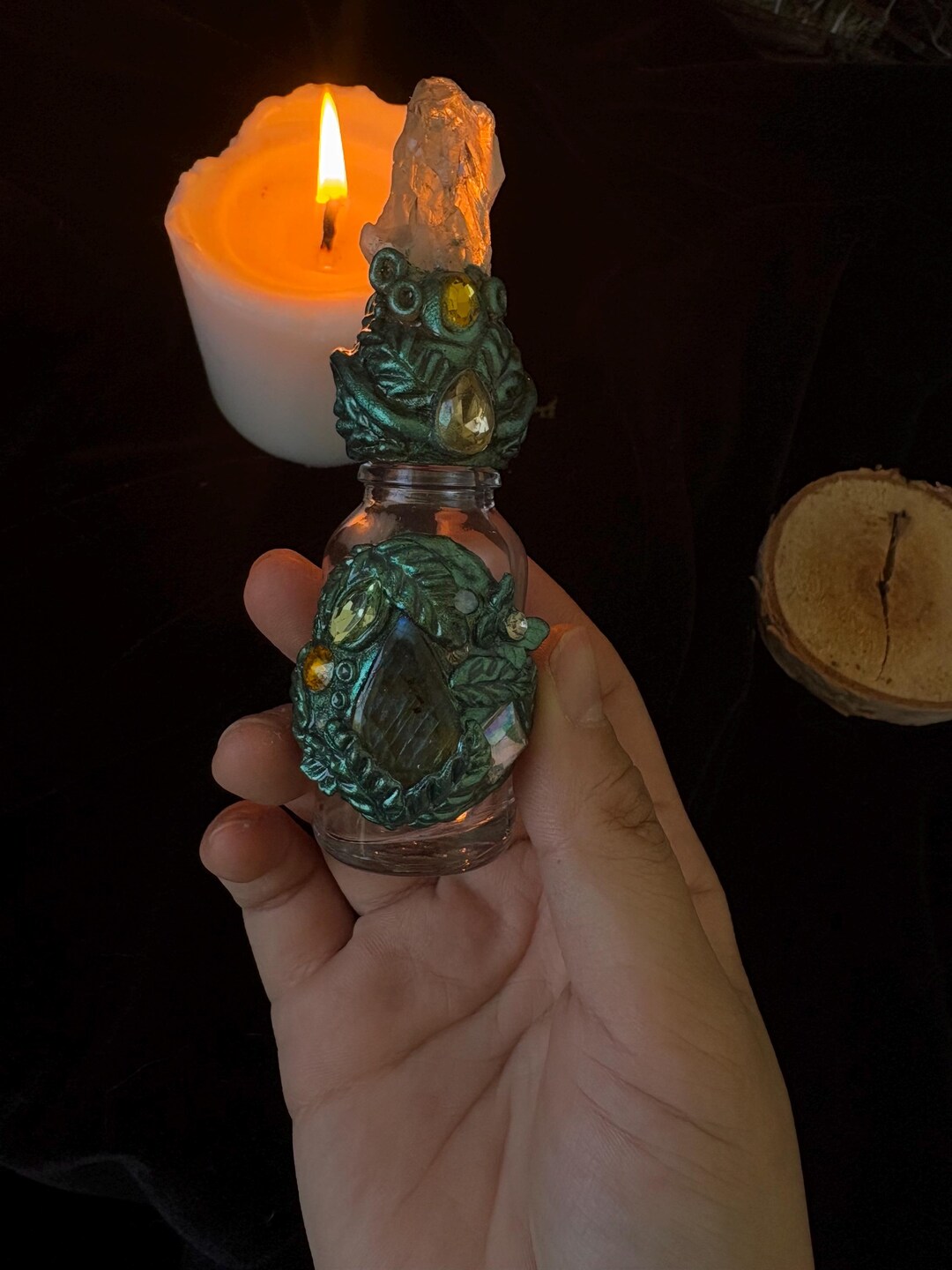 Leaves and Vine Bottle Magic Potion Magic Tool Calm and Spiritual Inner ...