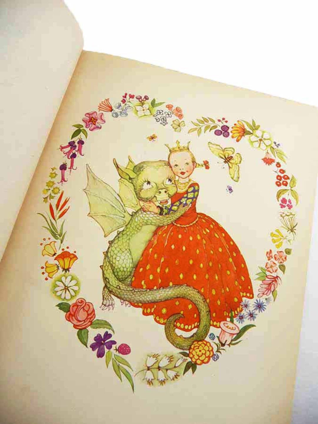 A Dragon Tale Artie and the Princess Fairytale & Pictures Marjorie ...