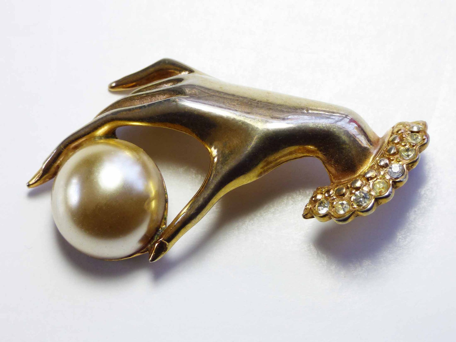 Elegant Gold Plated Hand Holding a Large Faux Pewter Pearl Pin - Etsy