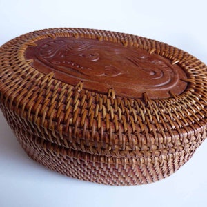 Lombok Indonesia Hand Woven Trinket Box in Warm Golden Ketak Grass ...
