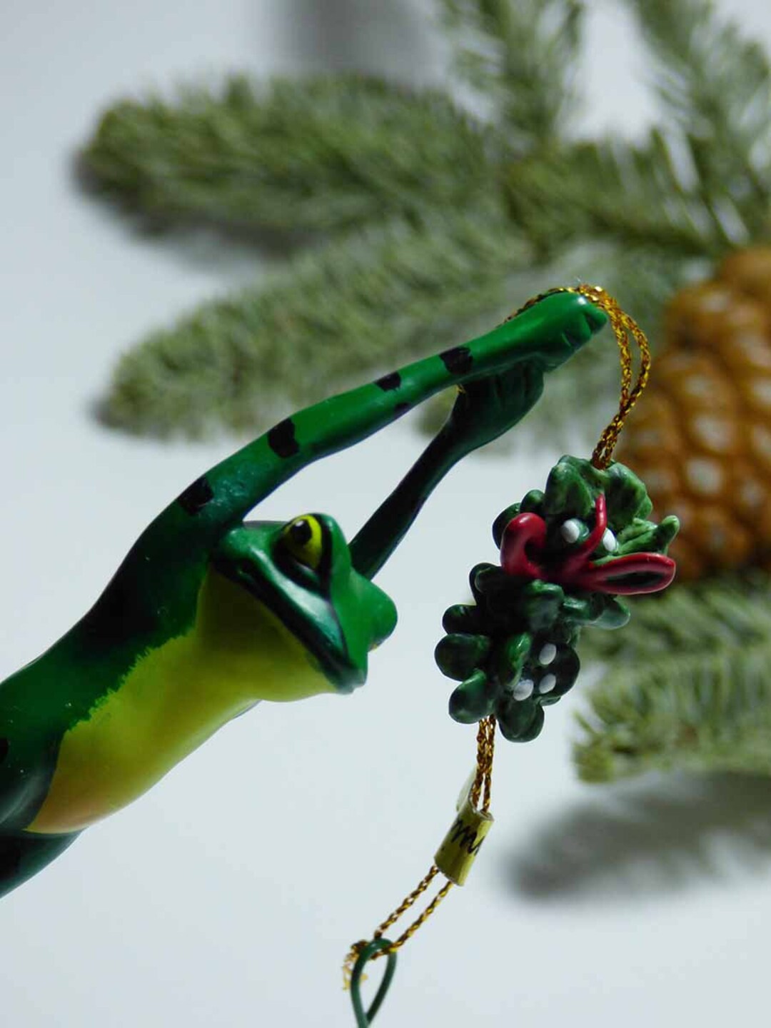 Award Winning Artist Will Bullas Fine Art Porcelain MISTLETOAD Hanging ...