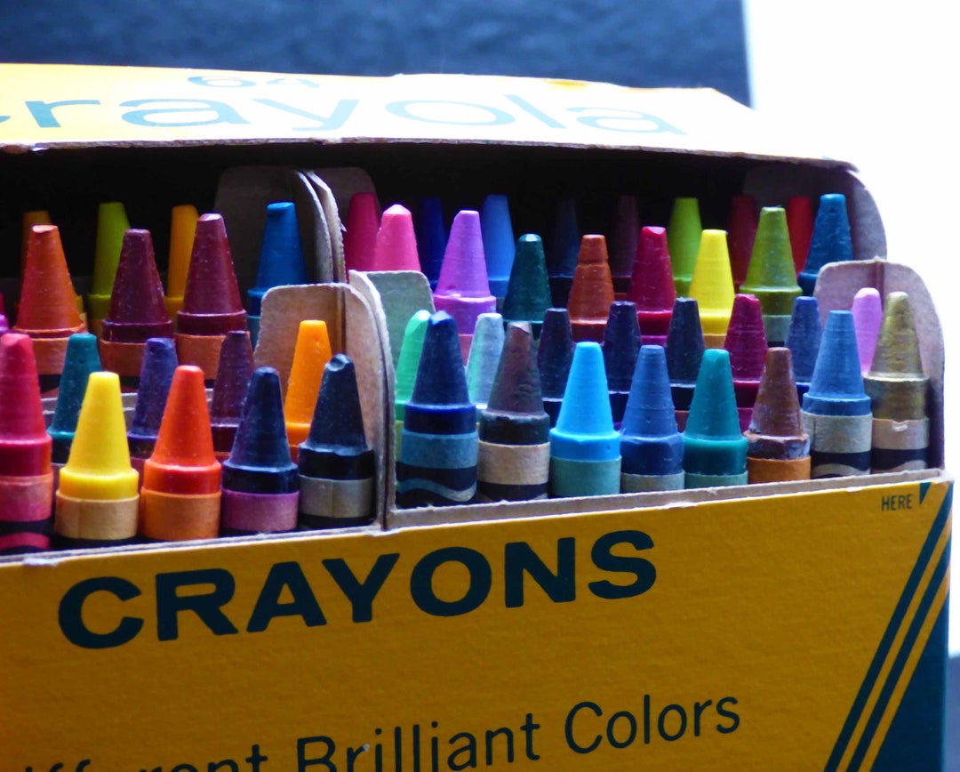 1970s Vintage No. 64 Crayola Crayons Built-in Sharpener by Binney ...
