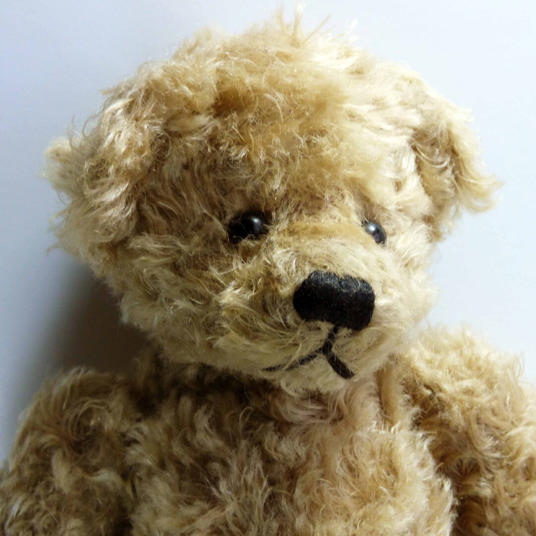 BERNIE Golden Blond Vintage Artist Bear W/ 2 Holiday Themed Sweaters ...