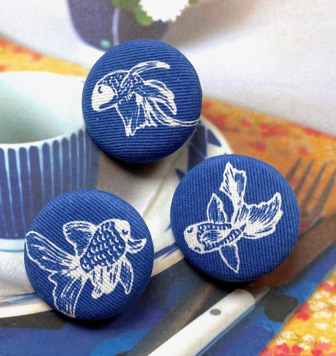 3 Large Blue White Goldfish Fish Koi Poisson Fabric Buttons Boutons ...