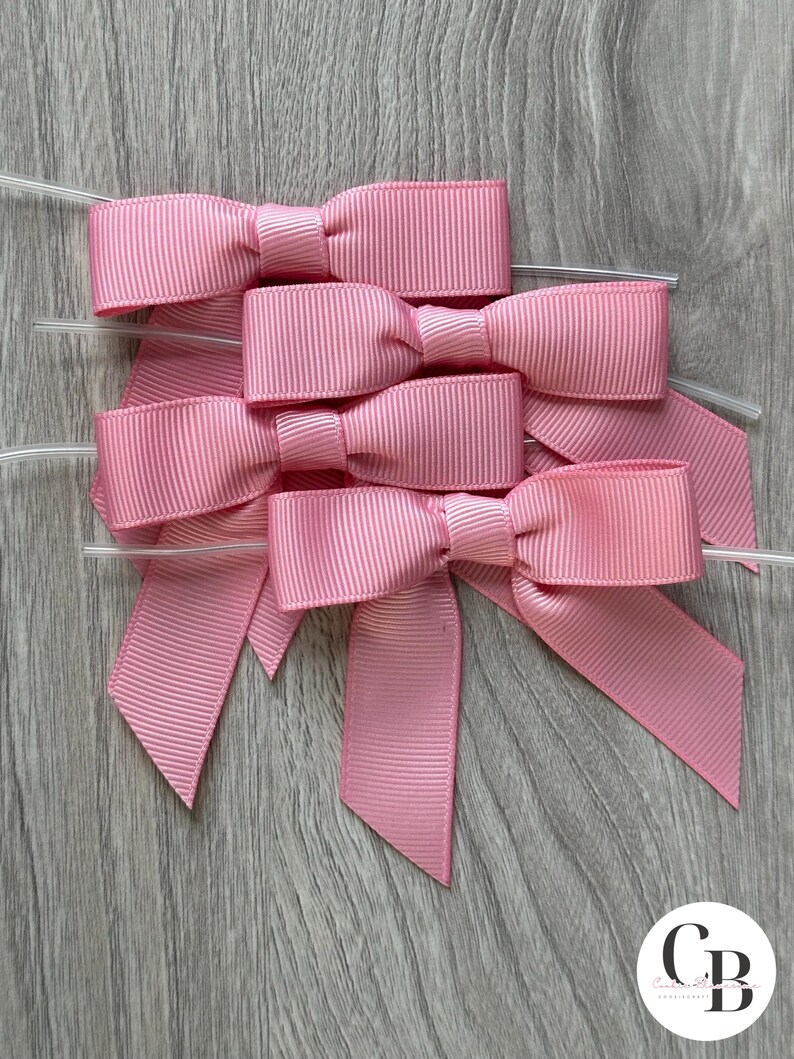 Grosgrain Ribbon Bows With Twist Tie - 25 Piece Pack of the Same Colour ...