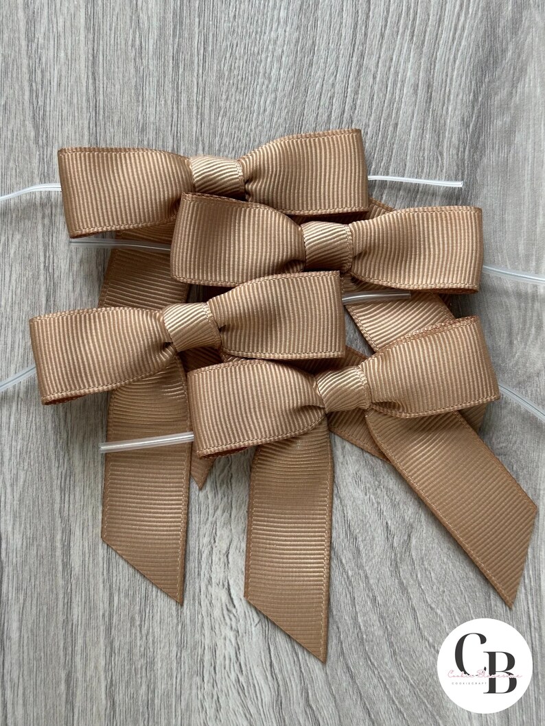 Grosgrain Ribbon Bows With Twist Tie - 25 Piece Pack of the Same Colour ...