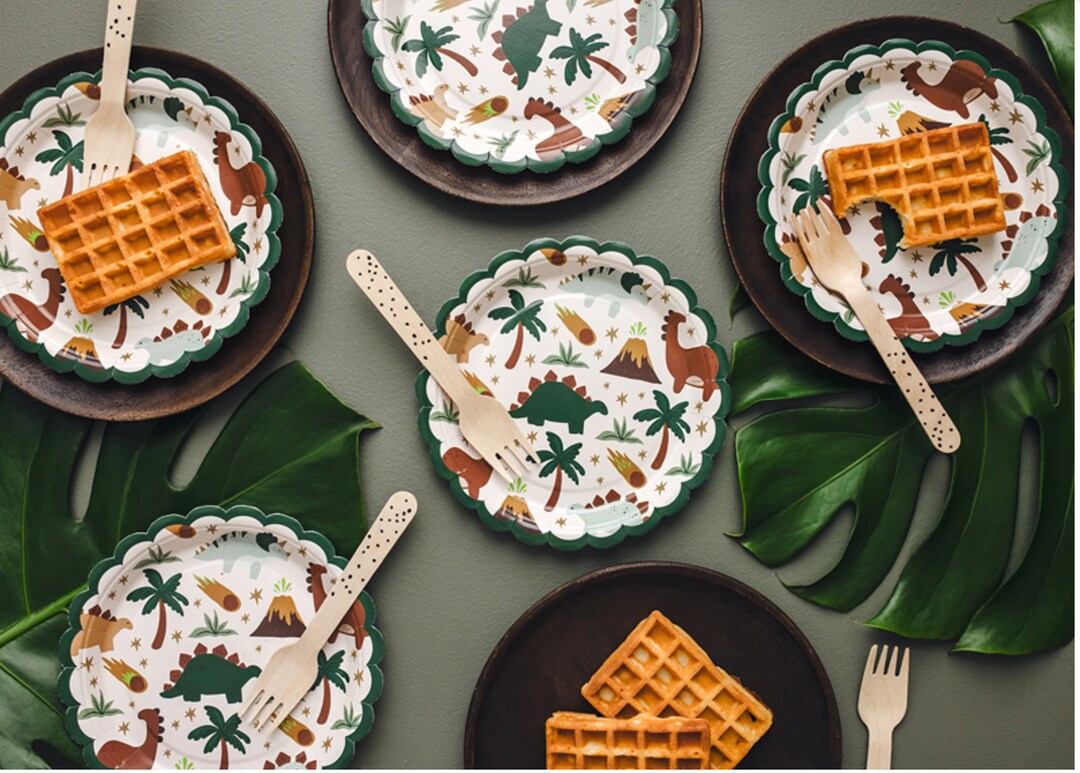 Dinosaur Party Plates, Dinosaur Plates, T REX Party Theme Tableware ...