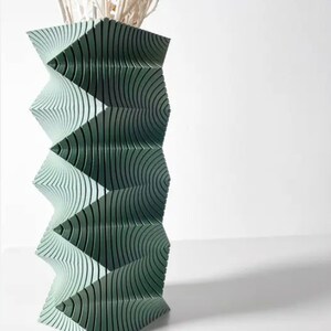 Geometric Wave Vase | Modern Sculptural Flower Holder Contemporary ...