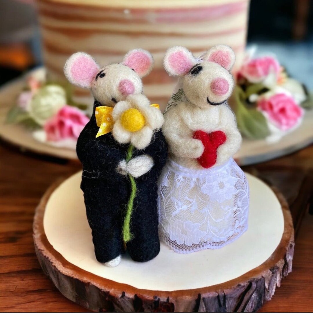 Bride and Groom Needle Felt Mice Couple Figures Wedding Gift, Wedding ...