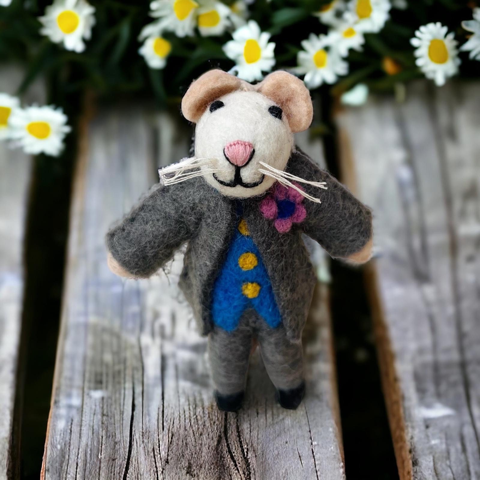 Hand Made Wedding Mice Bride and Groom Gift, Wedding Gift for Bride ...