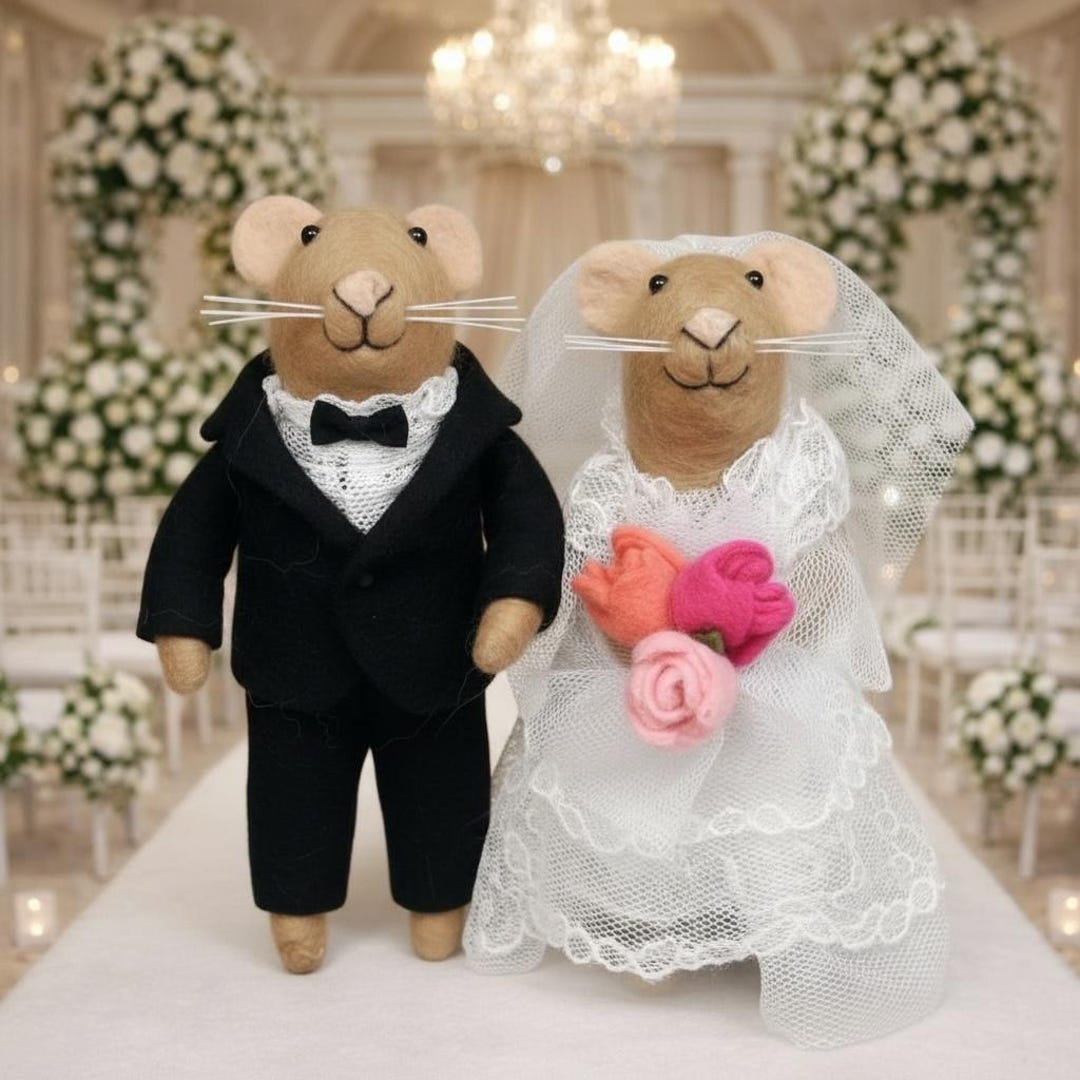 Hand Made Felt Brown Bride and Groom Wedding Mice Couple, Cute Mouse ...
