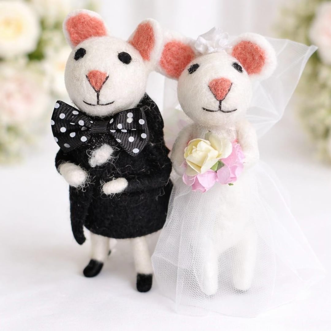 Handmade Felt Bride and Groom Mice: Wedding Cake Topper, Wedding Couple ...