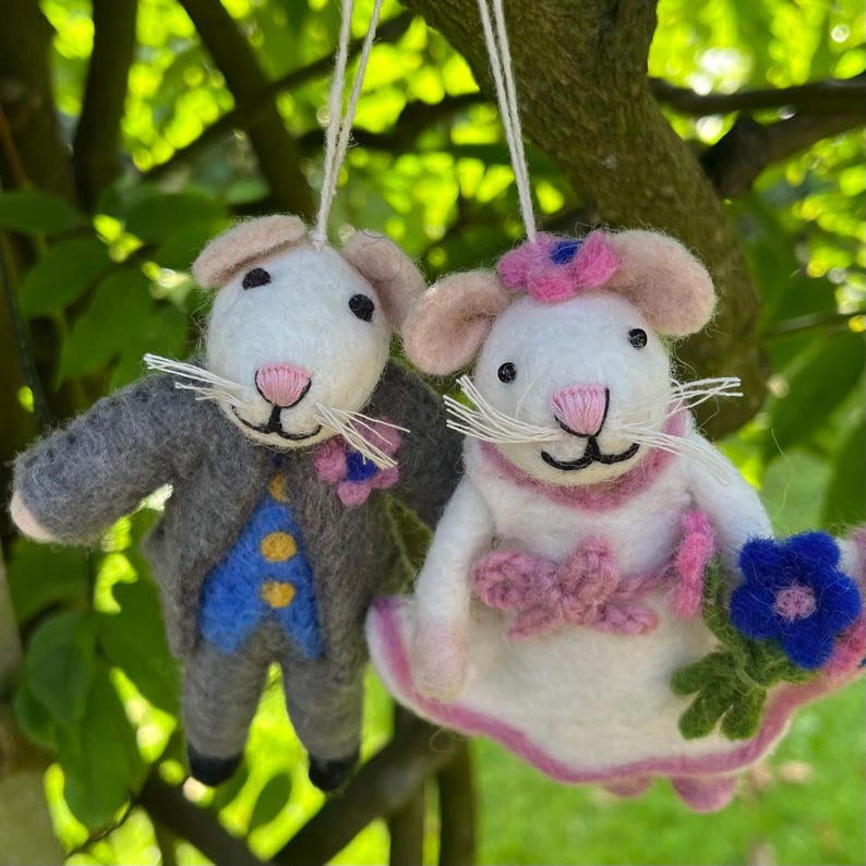 Hand Made Wedding Mice Bride and Groom Gift, Wedding Gift for Bride ...