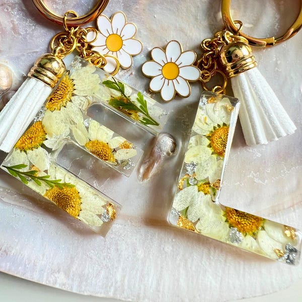 Resin Flower Keychain - Etsy