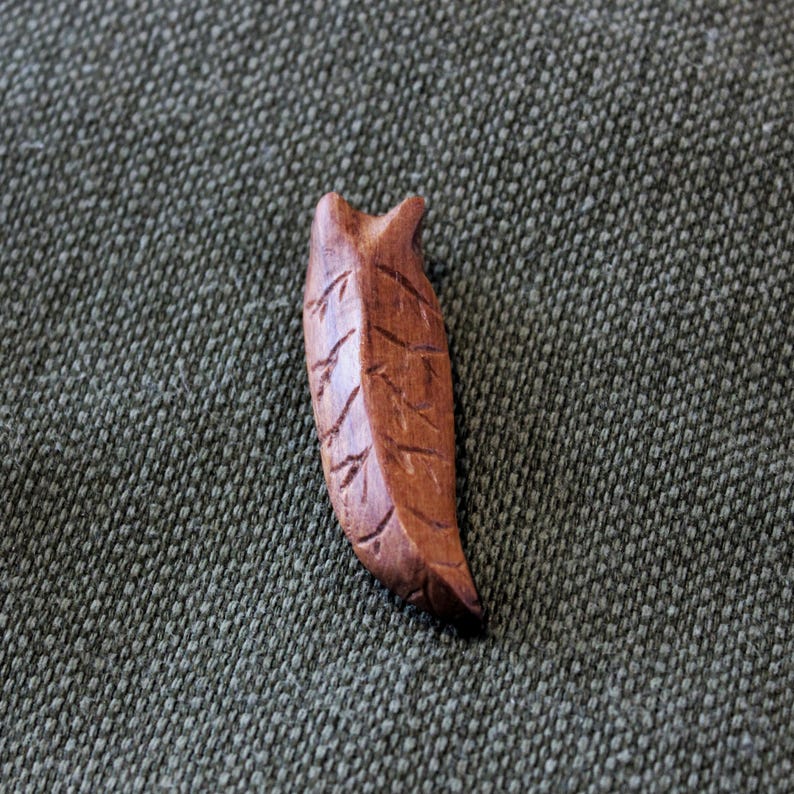 Heart Rimu Slug Carving Wooden Slug Ornament Native Leaf Vein Slug ...