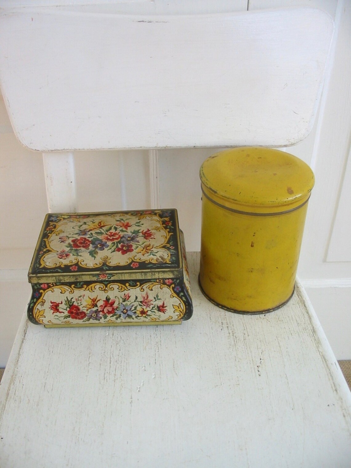 PAIR Vintage Metal Biscuit Tins Metal Box Yellow Tin - Etsy