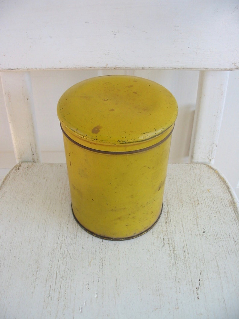 PAIR Vintage Metal Biscuit Tins Metal Box Yellow Tin - Etsy