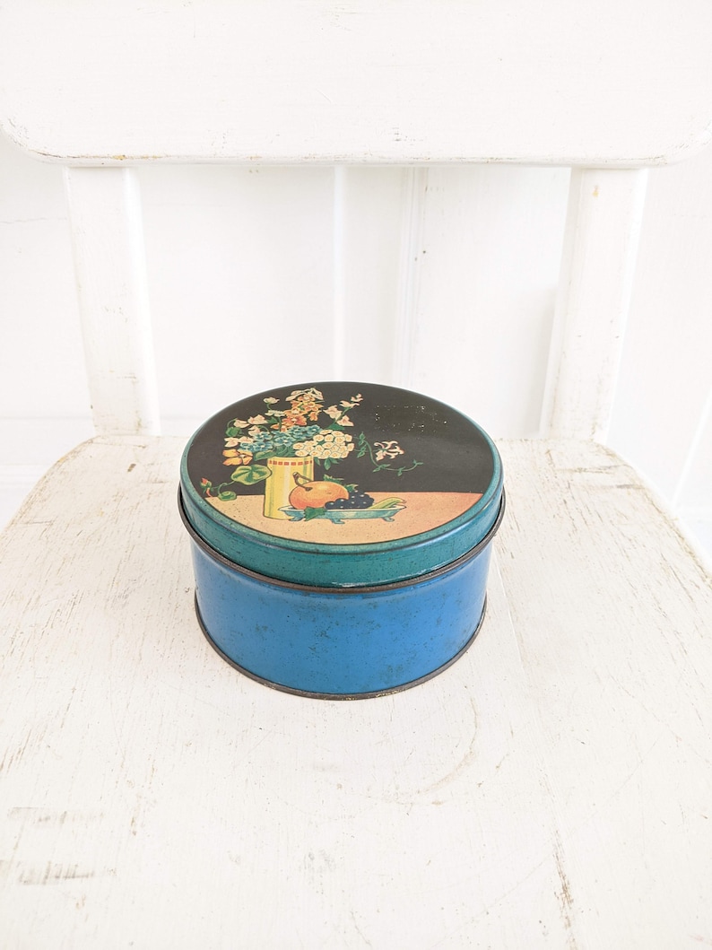 Pair Vintage Metal Tins Biscuit Tins Vintage Candy Tins | Etsy