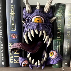 Alien Book Nook Shelf Decor: Hand-painted Sci-fi Gift for Home Library ...