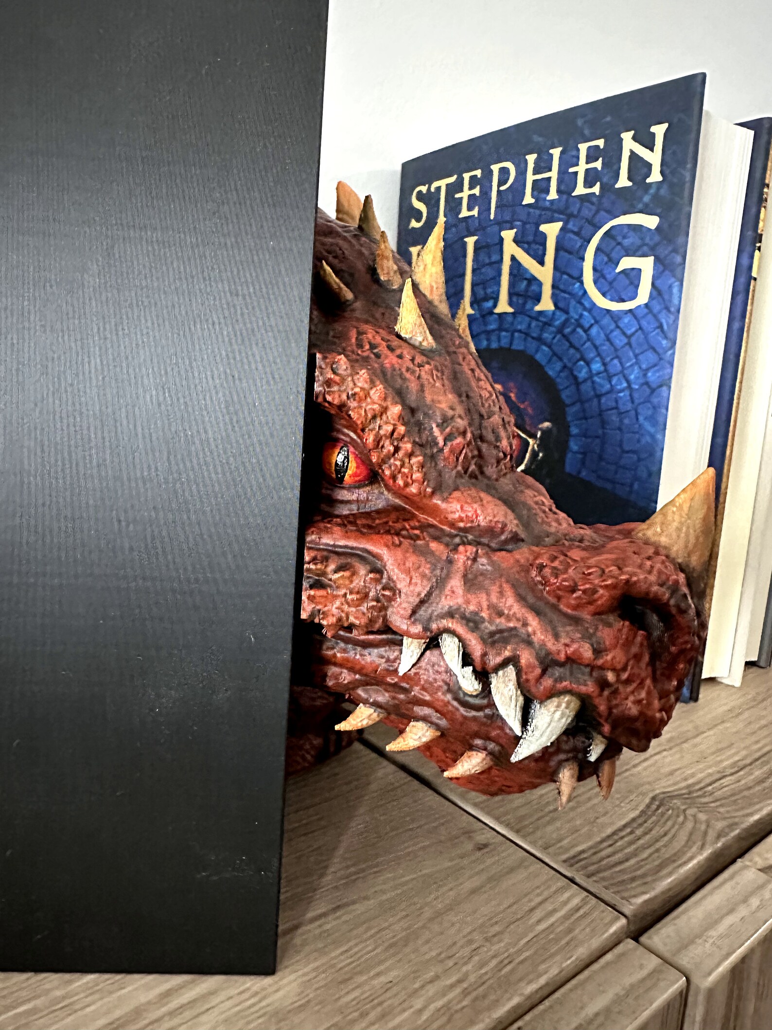 Hand-painted Dragon Book Nook Unique Fantasy Decor, Perfect Gift for ...