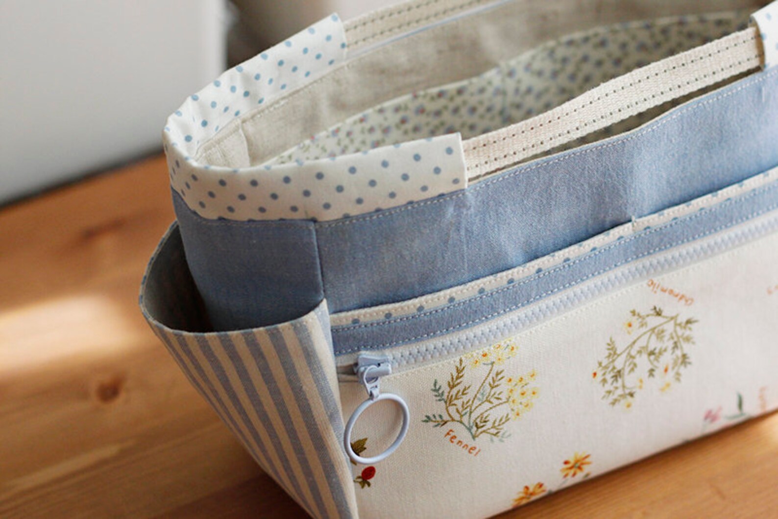 Pattern; Sewing Kit Bag / Flower / English Tutorial for Sewing Kit Bag ...
