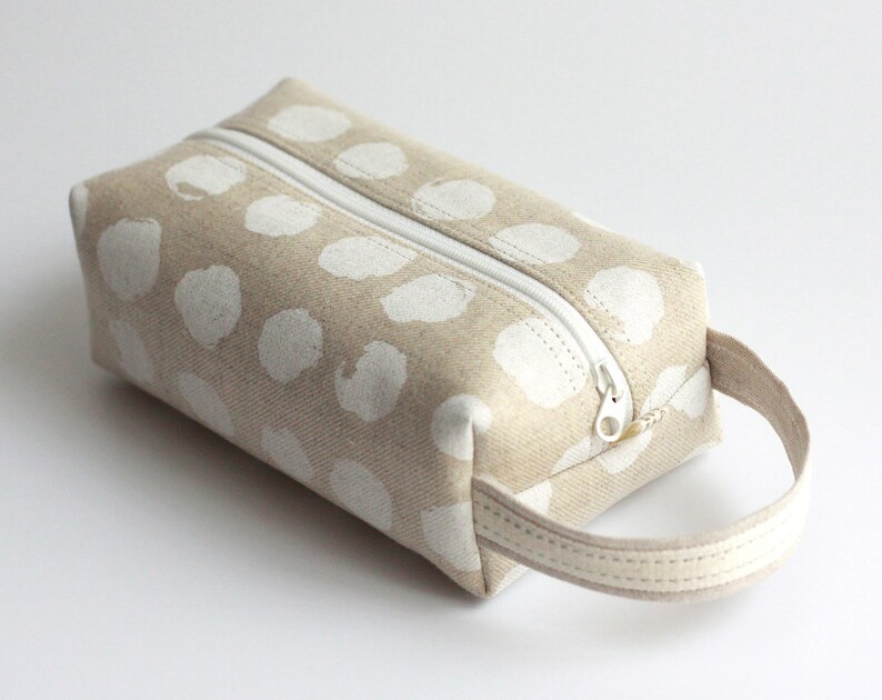 Pattern; PDF Tutorial of Zip Bag With a Handle; Step-by-step ...