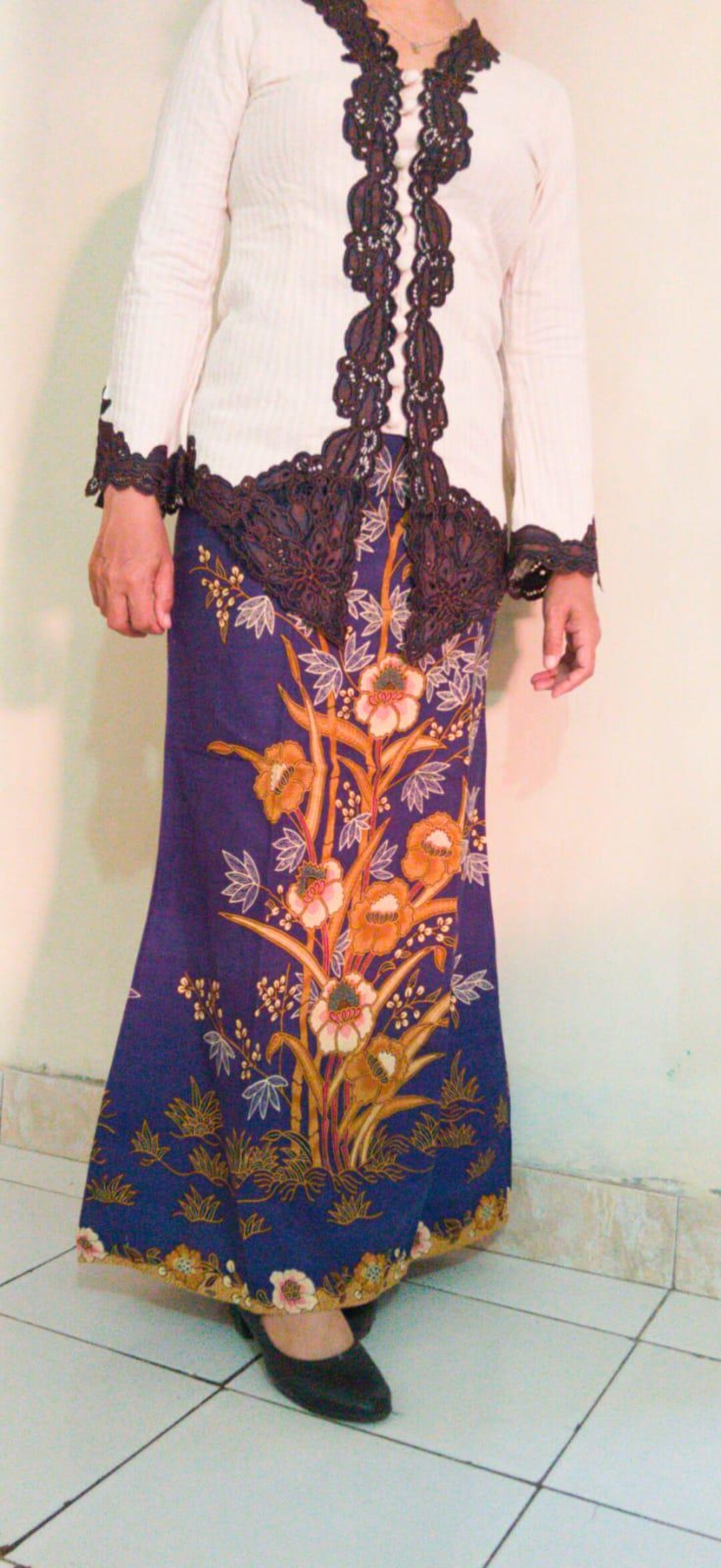 Kebaya Encim,vintage Kebaya,batik Skirt,vintage Batik Skirts ...