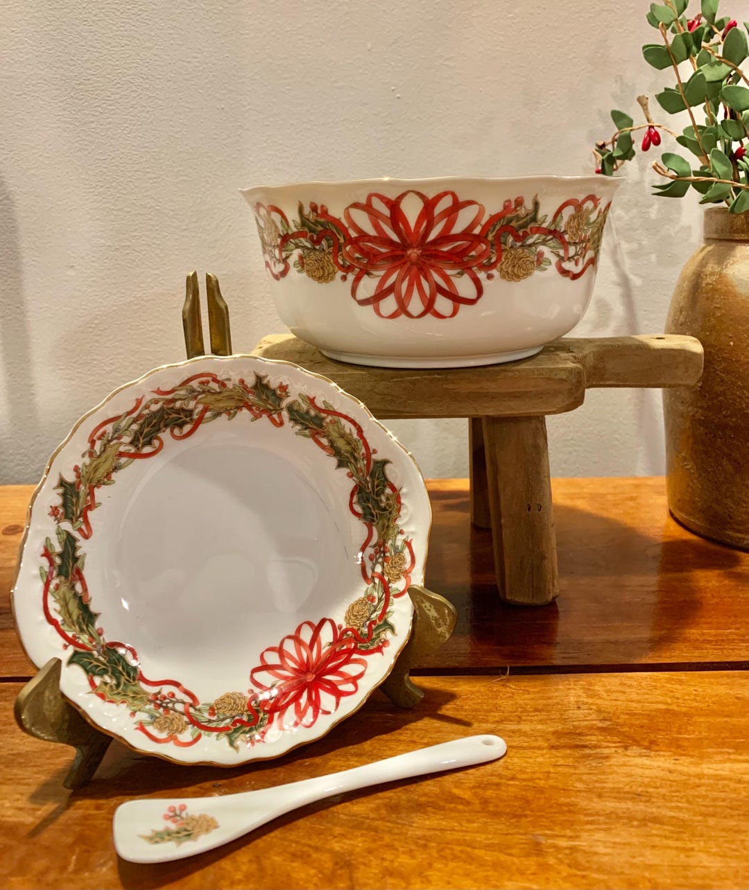 Andrea by Sadek 1994 CHRISTMAS GARLAND Round Vegetable Serving Bowl and ...