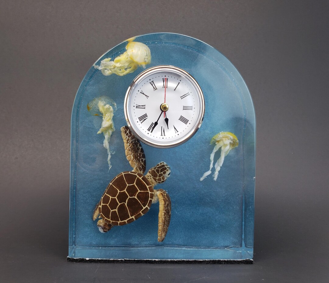 Green Sea Turtle Alongside Three Jellyfish Desk Clocks Measuring 6 ...