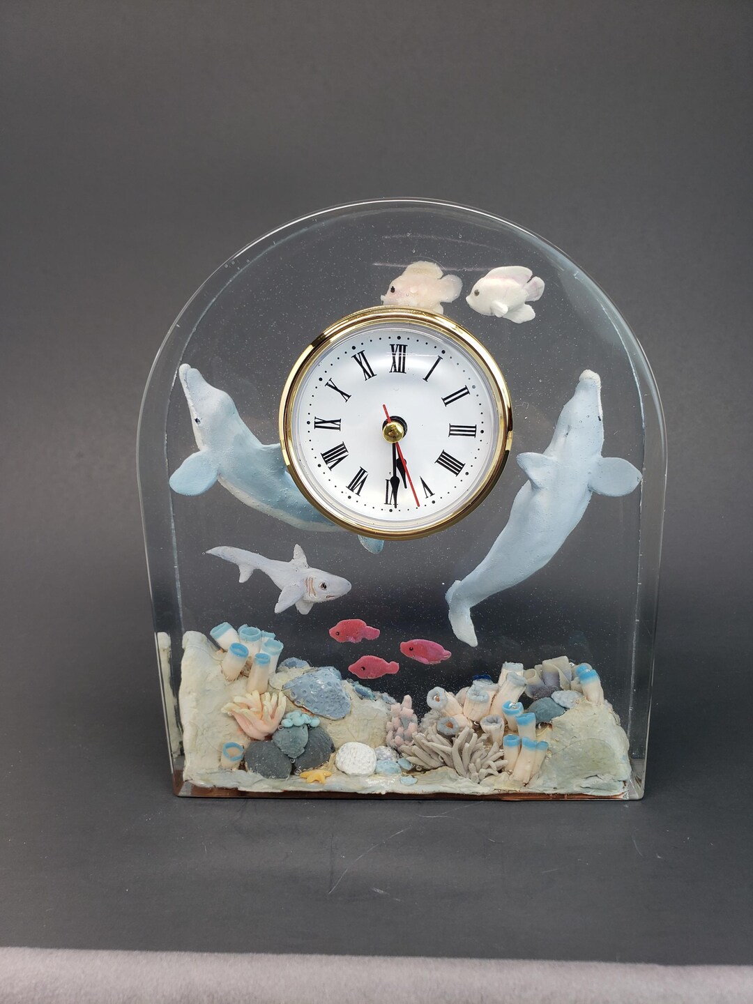 25 Desk Clock. A Coral Seabed Home to Two Dolphins, a Shark, and an ...