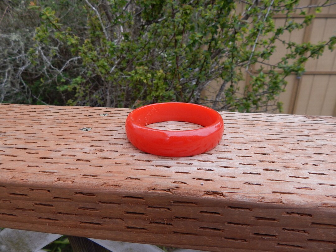 Vintage Cherry Red Bakelite Bangle - Etsy