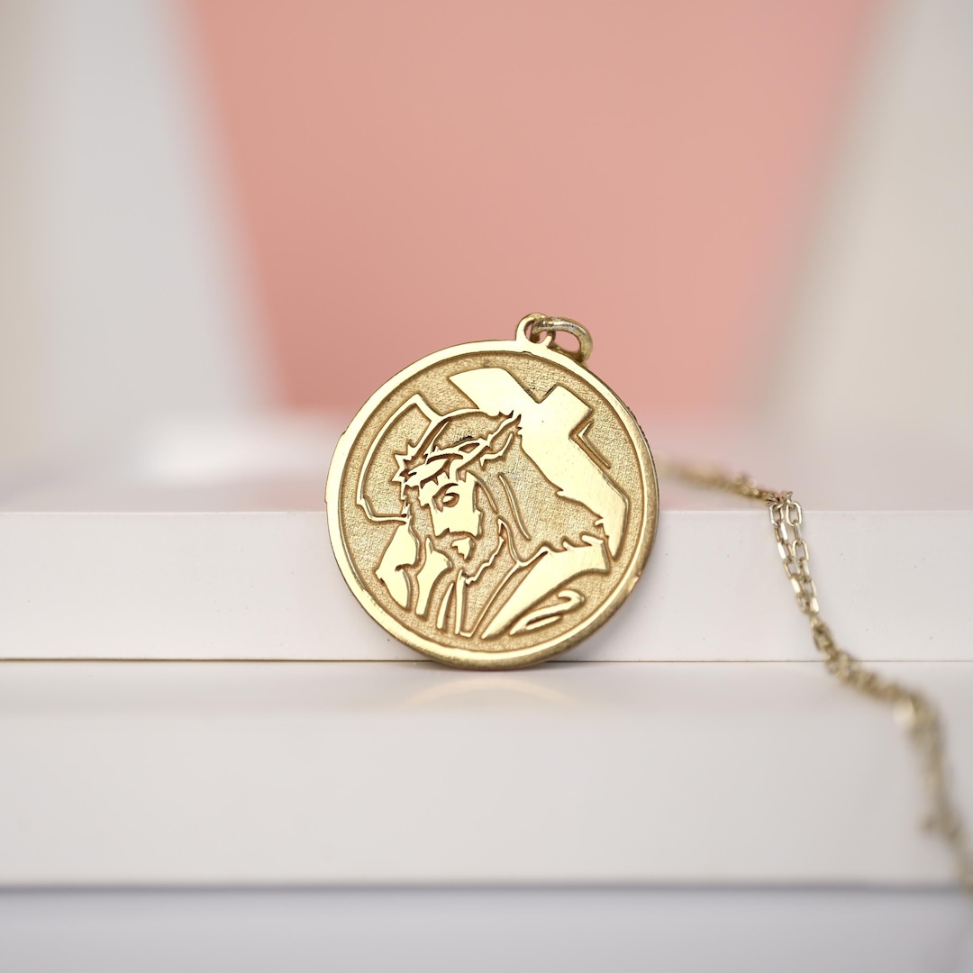 14K Solid Gold Jesus Christ Medallion Necklace – Religious Christian ...