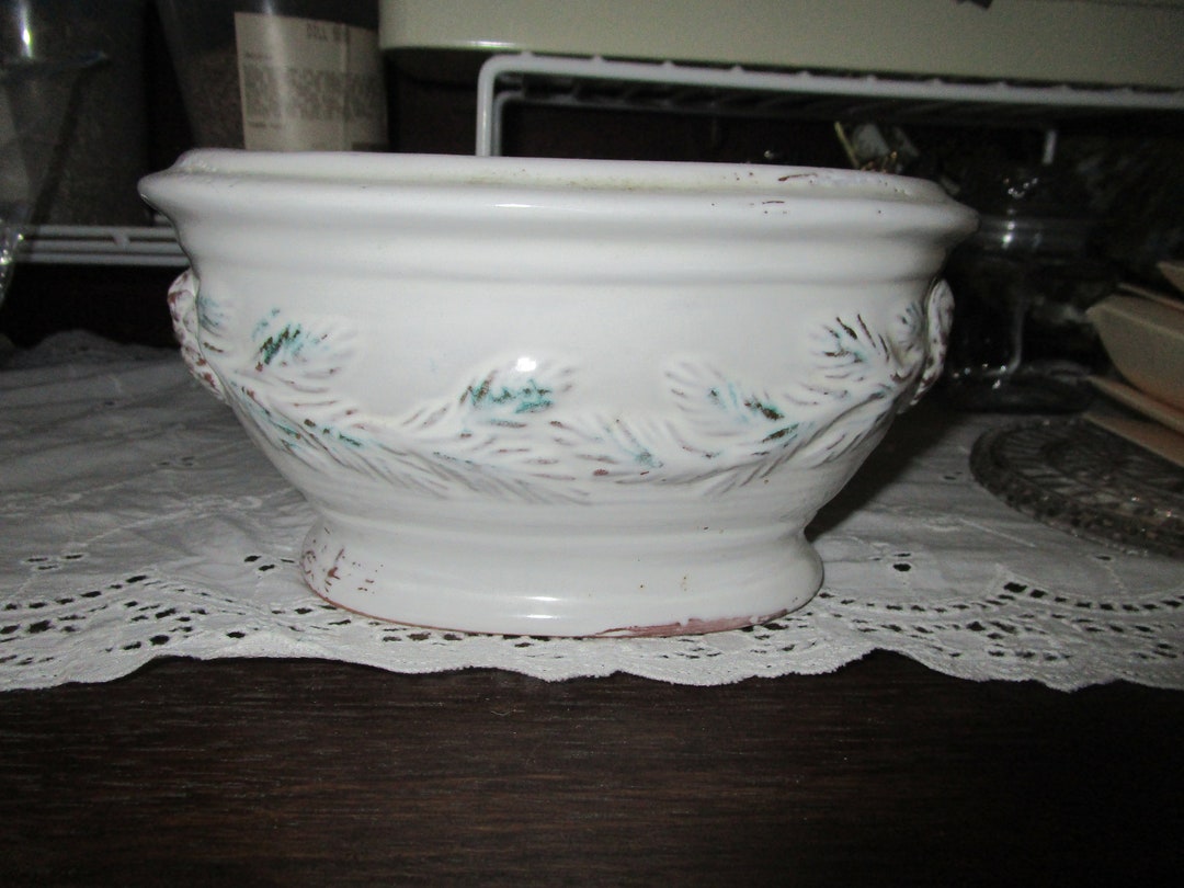2001 Pottery White Pine (TM) Earthenware Small Oval Planter Pinecone ...