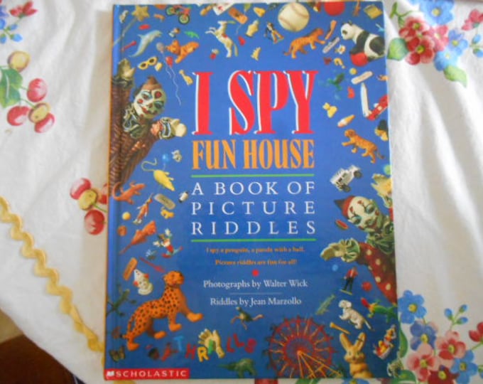 1993 I Spy Fun House A Book of Picture Riddles - Etsy