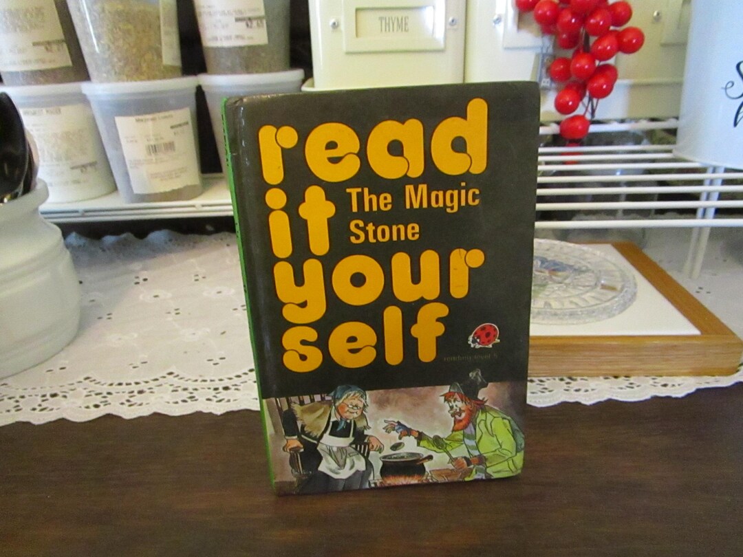 1979 Read It Yourself the Magic Stone HB Book Adapted for Easy Reading ...
