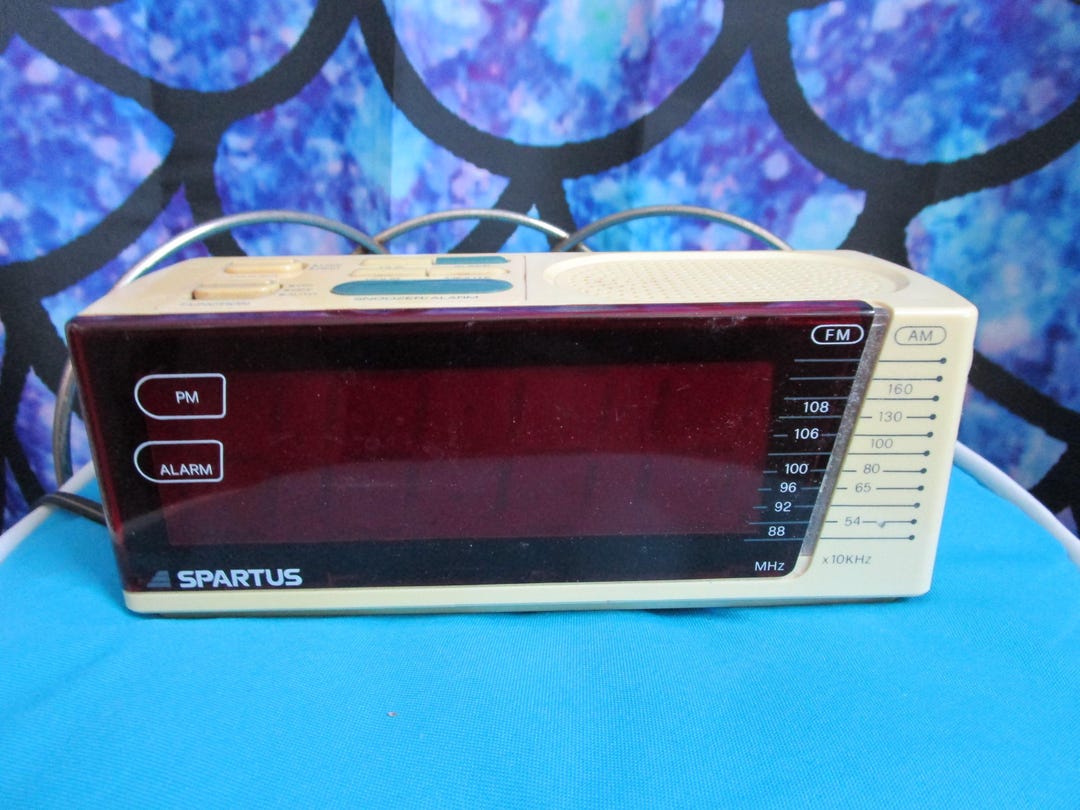 Vintage Spartus AM PM Clock Radio - Etsy